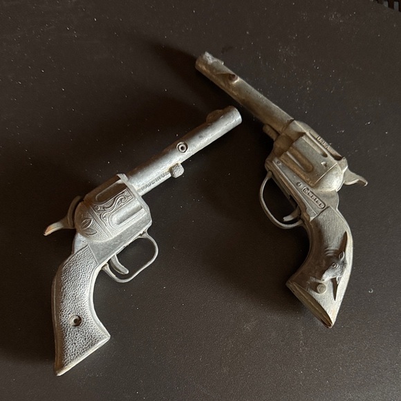 Source Unknown | Toys | Vintage Toy Revolver Set | Poshmark